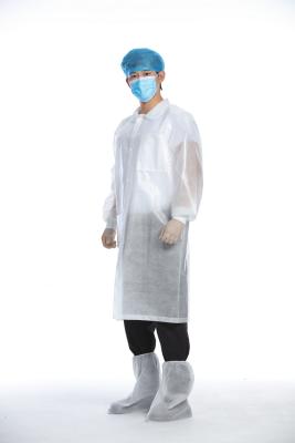 Cina Abito da laboratorio respirabile da un solo uso 25-50 gm Per uso in laboratorio in vendita