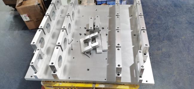 Vibration test fixture example