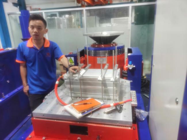 Custom vibration test fixture