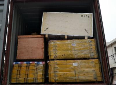 中国 ブロック/コンクリートのカウンター ウェイトのエレベーターのガイド・レール20kg-40kg、50kg、60kg、82kgを持ち上げて下さい 販売のため