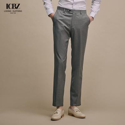 Cina Colore personalizzato 70% lana Pantaloni da uomo Metodo di tessitura a maglia Pantaloni da golf Slim Fit in vendita
