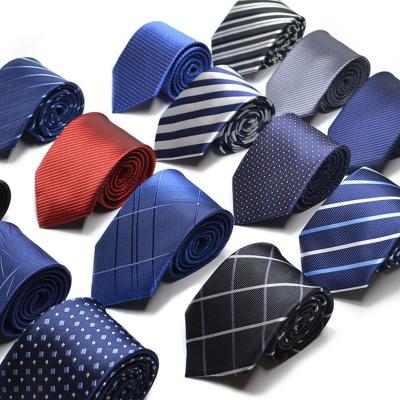China Mediana de los hombres 100% de tejido personalizado de seda corbata para traje y corbata en venta
