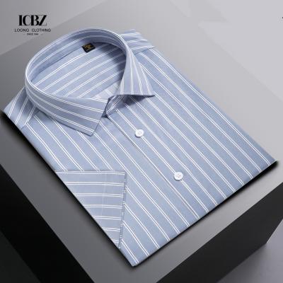 Cina Double Pocket Dark Blue Sublimation Tattersall Shirt corta di sirena coreana per uomini in vendita