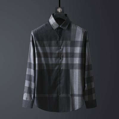 Cina Magliette maschili in tessuto di poplin a colori solidi con chiusura a bottone coperto in vendita