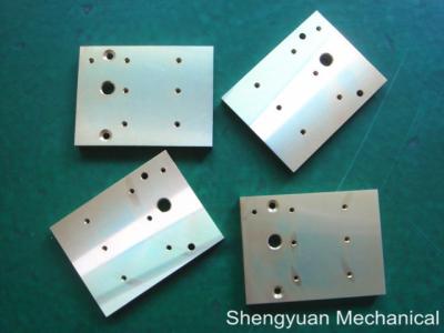 Cina Dissipatore di calore lavorante RAF 65/24 di precisione di alluminio di CNC con la superficie gialla del Alodine 1200 in vendita
