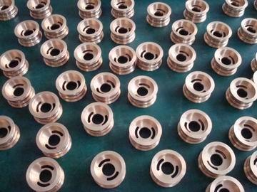 China Máquina de bronze personalizada da precisão fazer à máquina do torno da precisão do CNC da parte/CNC à venda