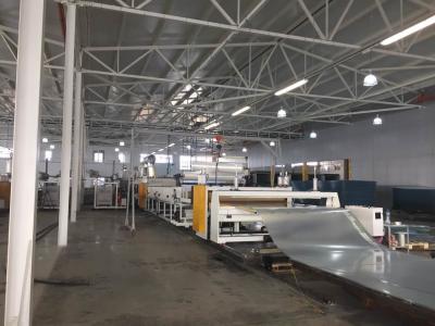 China 2100mm Plastik-PC Hohlprofil-Blatt-Verdrängungs-Linie zu verkaufen