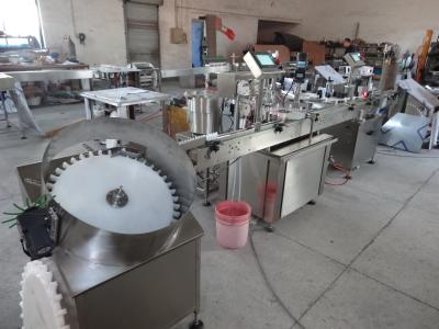 China Industriële Flessenvulleninstallatie Lineaire het Vullen Machine voor Sap/Drank en Roomijs Te koop