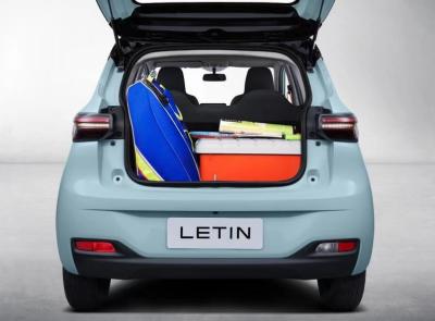 Chine la voiture électrique de 100km/H 35kw 4 pose le phosphate de fer de lithium de 5 portes 29.44kw/H LHD à vendre
