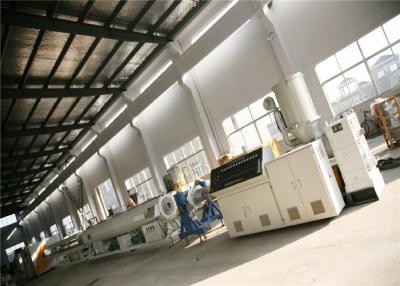 Китай Одиночная линия штранг-прессования трубы ПЭ винта, труба пе большой емкости делая машину продается