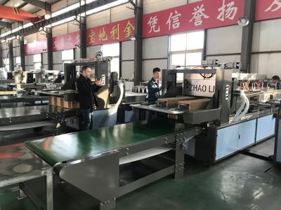 Cina La divisione ondulata automatica monta il potere a macchina di 350v 50HZ 10kw in vendita