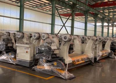 Cina Lunga vita ondulata idraulica della macchina dell'incartonamento del supporto di rotolo di mulino di Shaftless in vendita