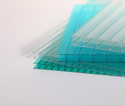Chine La feuille creuse de polycarbonate lambrisse le panneau multi de PC de Sun de mur pour la bâche de toiture de serre chaude à vendre