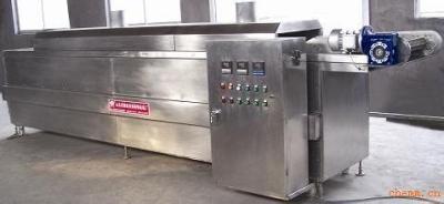 China Automatischer Imbiss-Nahrungsmittelununterbrochener Aufruhr, der Maschine mit dem Hitze-Austausch brät zu verkaufen