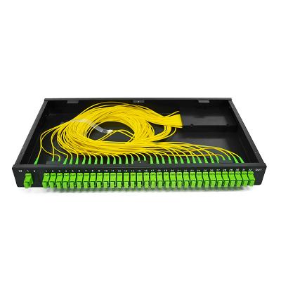中国 固定ラック 搭載 1U 1X32 PLC スプリッタ FTTH パッチ パネル 販売のため