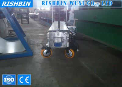 Cina Rotolo rettangolare dell'incanalamento del metallo portatile che forma macchina con il taglio post- di taglio in vendita