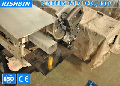 Cina Rotolo post- del tubo del taglio di taglio che forma macchina per l'incanalamento rettangolare d'acciaio di colore in vendita