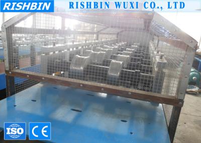 Cina LSF/rotolo d'acciaio della struttura della parete corridore del perno che forma macchina con la perforazione idraulica in vendita