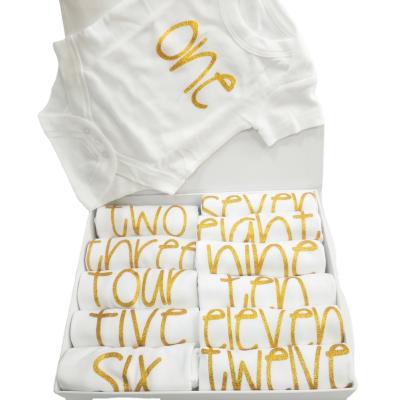 China Suporte 7 dias Encomenda de amostra Tempo de entrega Roupas de bebê Rompers Set de presente com impressão de ouro à venda