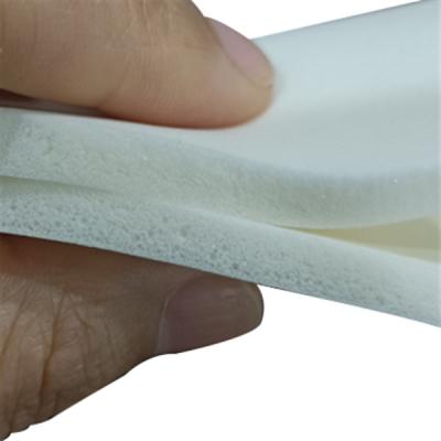 Cina Dressig in schiuma chirurgica CE 5 mm Bianca e robusta per la cura delle ferite in vendita