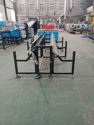 Chine Ligne d' extrusion de tuyaux en PVC, ligne de production de tuyaux en plastique en PVC, machine d' extrusion de tuyaux en PVC à vendre