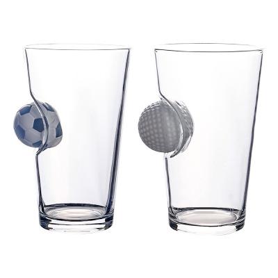 Cina Tazza di vetro personale calcio intarsiata unica Logo Glass Beer Mug su ordinazione in vendita