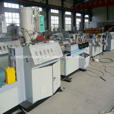 China Máquinas de tubos corrugados de PE de parede única computadorizadas SJ65/33 com projeto à venda
