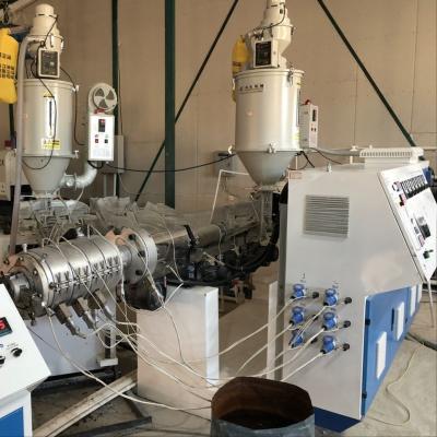 Chine Ligne de production de tubes PPR à finition rapide de 20 à 63 mm avec performances d'extrudeuse de type séparé à vendre