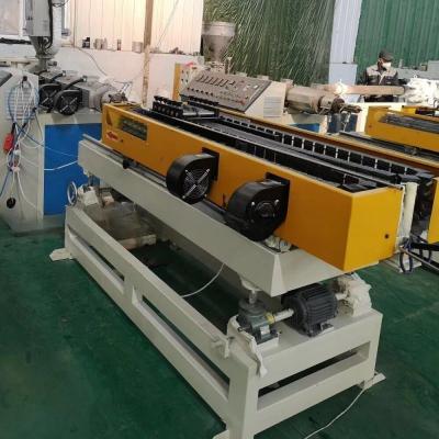 China Volledige intermeshing-extruder voor PVC-single-wall gegolfde buislijn Een voedingsoptie Te koop