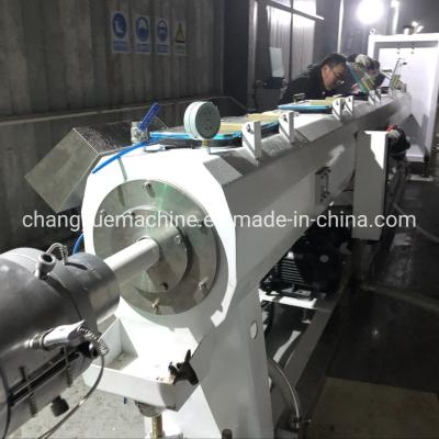 Chine Machine de fabrication de tubes en PVC Reliance Structure d'assemblage automatique Extrudeuse de type séparé à vendre