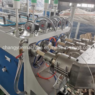 China Abgas- und getrennte Extruder-Typ 4 Hohlraum-PVC-Rohr-Produktionslinie für Montage zu verkaufen