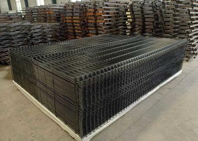 Cina reticolato di saldatura galvanizzato elettrotipia di 1300mm, recinto domestico del rivestimento della polvere in vendita