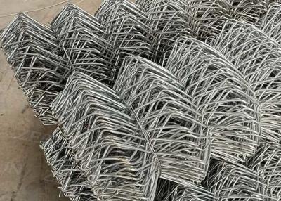 China fio galvanizado mergulhado quente 50mm Diamond Chain Link Fencing de 3mm à venda
