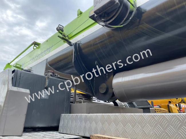 Second Hand All-Terrain 2010 Zoomlion 220ton mobile Truck Crane