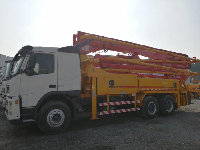 Heavy Equipment 36 Meter Putzmeister Concrete Pump with Refurbished Condition