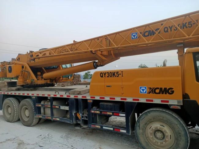 2012 Xg Truck Crane of 30ton
