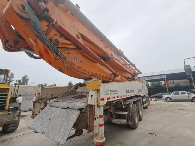 2014 Zoomlion 49 Meter on Benz