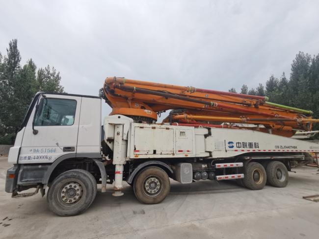 2014 Zoomlion 49 Meter on Benz