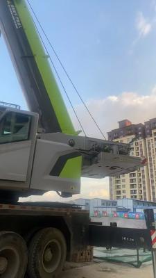 Κίνα 2020 Χρησιμοποιημένο ZOOMLION κινητό γερανό φορτηγών 80 τόνων με κινητήρα YUCHAI και 5 γερανό Jib προς πώληση