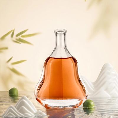Chine Bouteille en verre de whisky en forme unique de 500 ml pour les spiritueux Acceptable OEM/ODM à vendre
