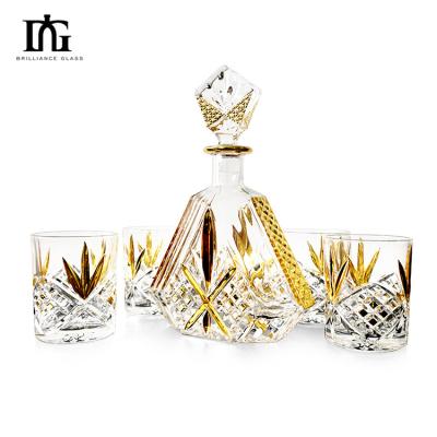 Chine Bouteille de vin sans plomb verre 650 ml bouteille de bière noire bouchon pour décanteur de whisky à vendre