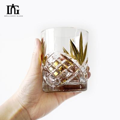Chine Bouteille de vin sans plomb verre 650 ml bouteille de bière noire bouchon pour décanteur de whisky à vendre