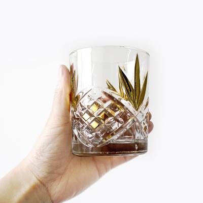 Chine 500 ml 17 oz classique en forme irrégulière de bordure en verre d'or Décanteur de liqueur pour le vin Bourbon Tequila à vendre