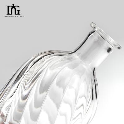 Chine Logo du client acceptable Bouteille en verre de whisky vide avec bouchon de 500 ml de capacité à vendre