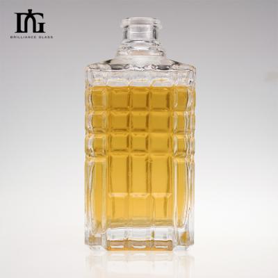 Chine Logo du client acceptable Bouteille en verre de 500 ml pour liqueur de vin spiritueux clair en forme carrée à vendre