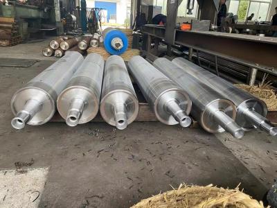 Cina Parti di macchine di imballaggio Instalazione conveniente di rulli in acciaio di potenza e rulli di trazione in vendita