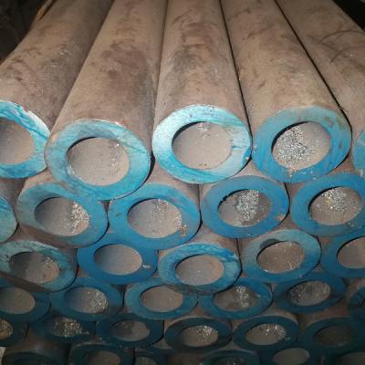 中国 SUJ2は工具鋼を堅くする長さ3-6m/オイルの表面の鋼鉄円形の管を黒くします 販売のため
