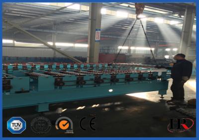 China Telhar/a chapa metálica painel de parede rola formando máquinas com colunas eretas à venda