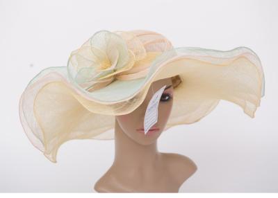 Cina cappelli del cappello della fedora delle donne ondulate molli del bordo di 16cm/ricevimento pomeridiano di Sinamay in vendita