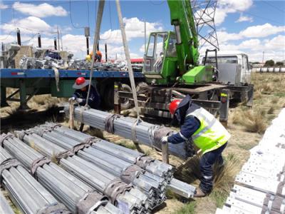 Κίνα 132kv ηλεκτρικός πύργος μετάδοσης πύργων Πολωνού χάλυβα για την ηλεκτρική γραμμή προς πώληση